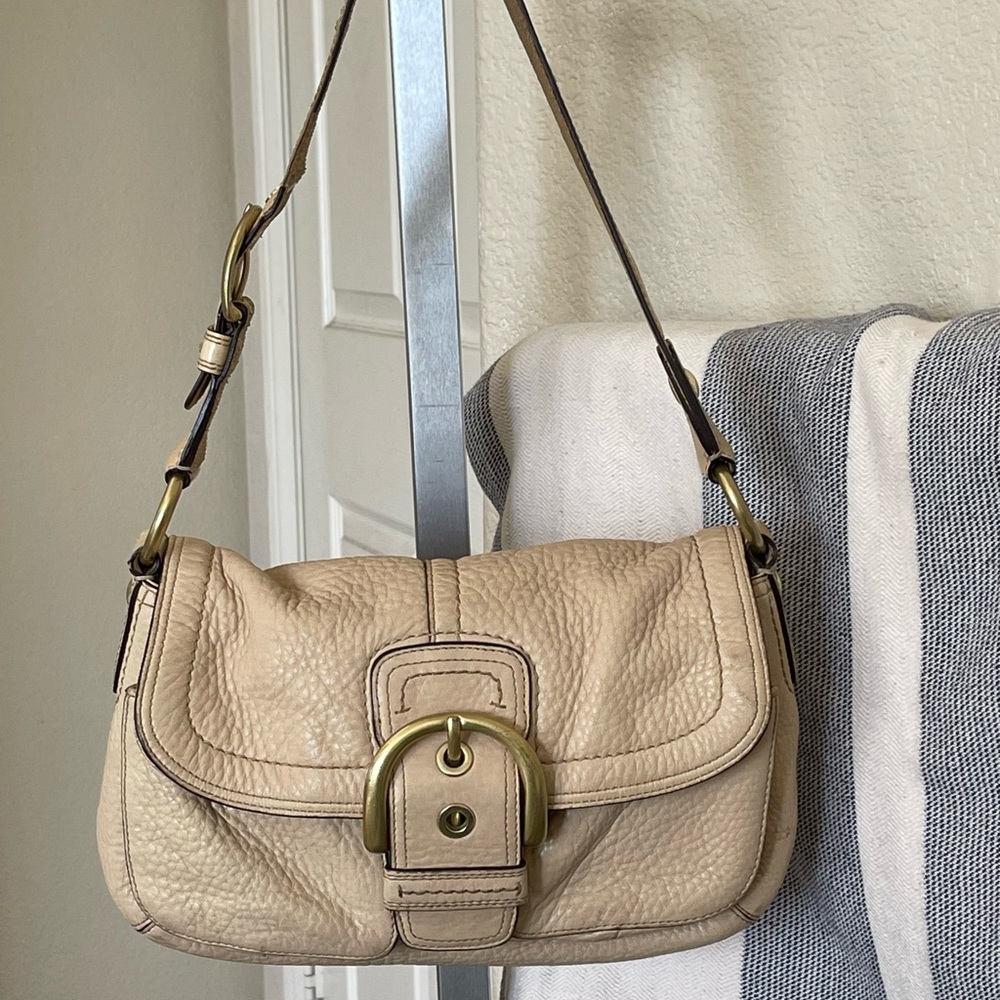 Vintage Coach Pebble Leather Shoulder Bag -Cream Color - Gem